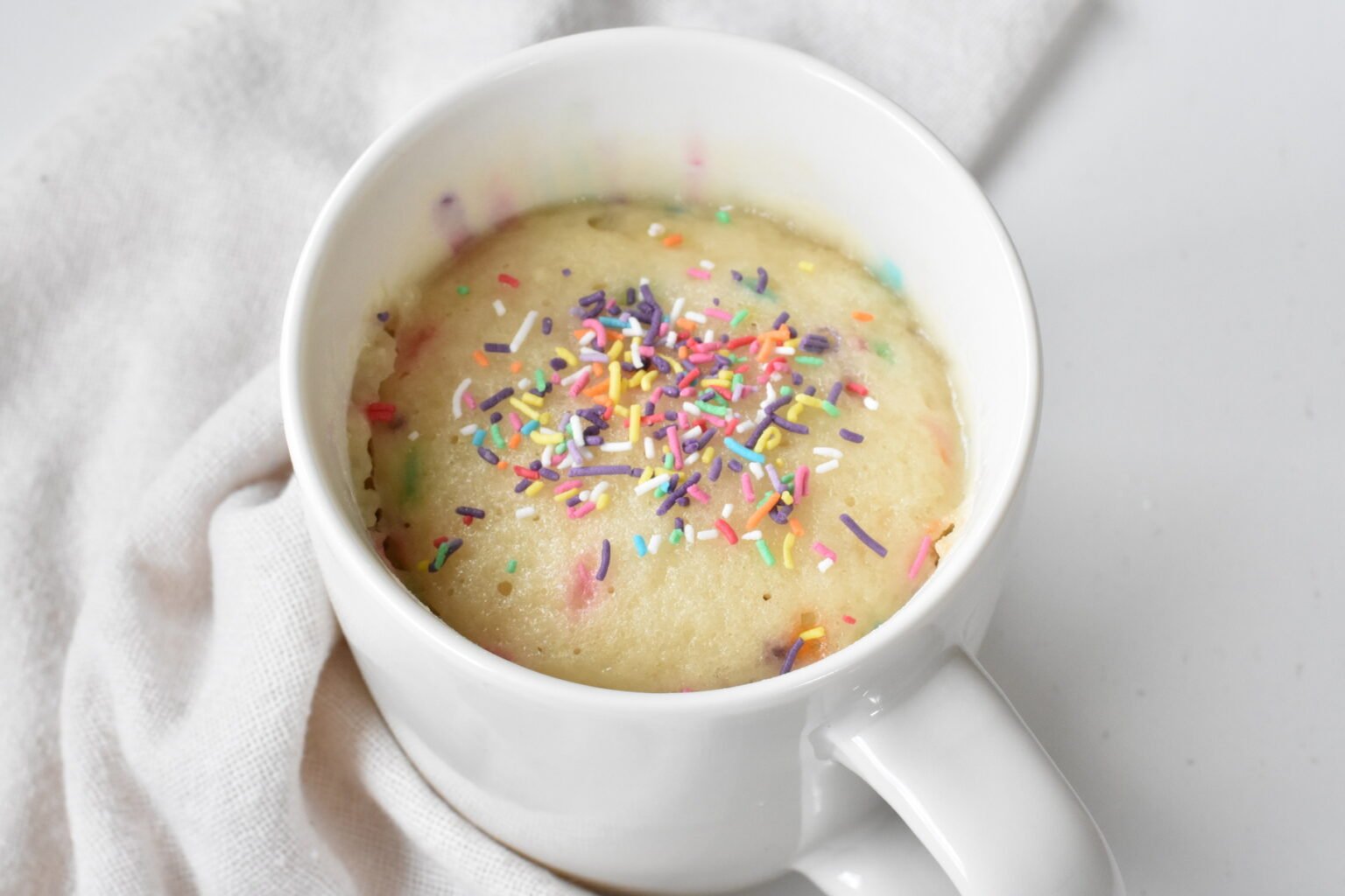 5 Minute Funfetti Mug Cake - Baking Envy