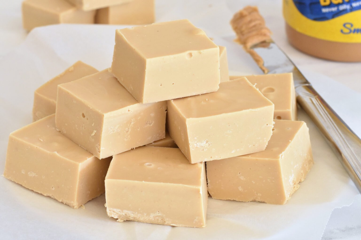 Peanut Butter Fudge (3 Ingredients!) - Baking Envy