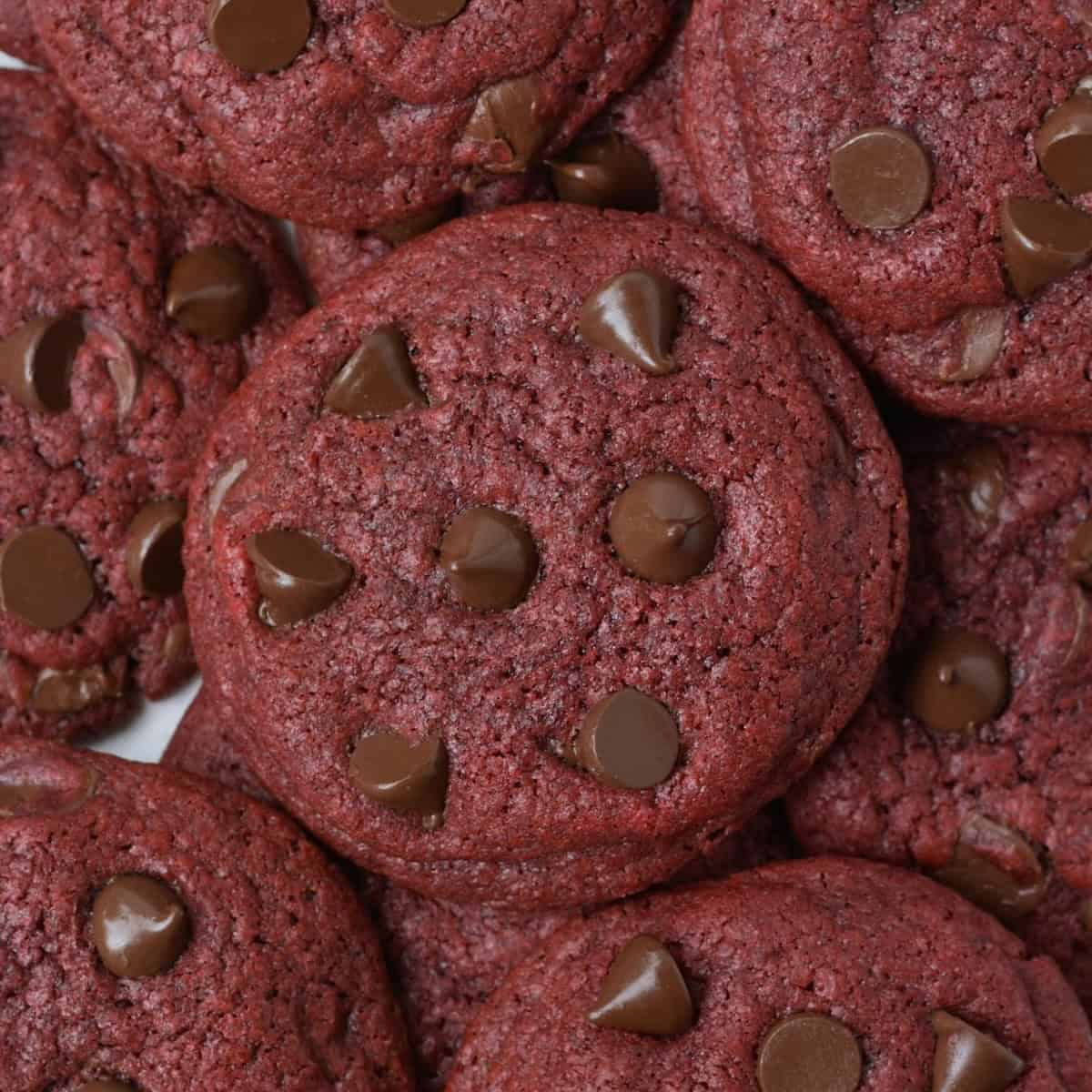 Red Velvet Cookies - Baking Envy